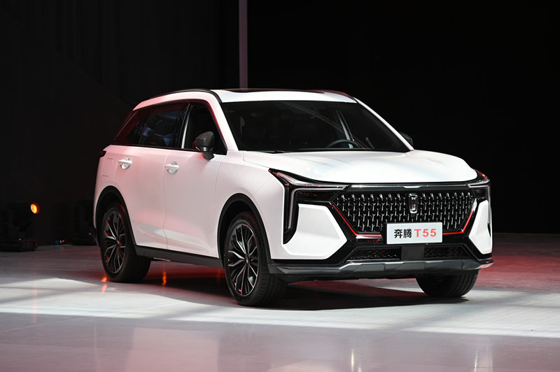 一汽奔腾推紧凑SUV新品，T55全系上市售9.89万起-蓝鲸财经